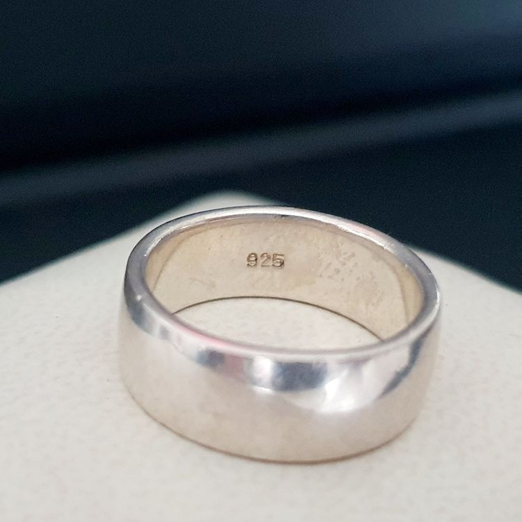 Ein schlicht und einfacher ein Ring aus 925 Silber Unisex (Gebraucht ...