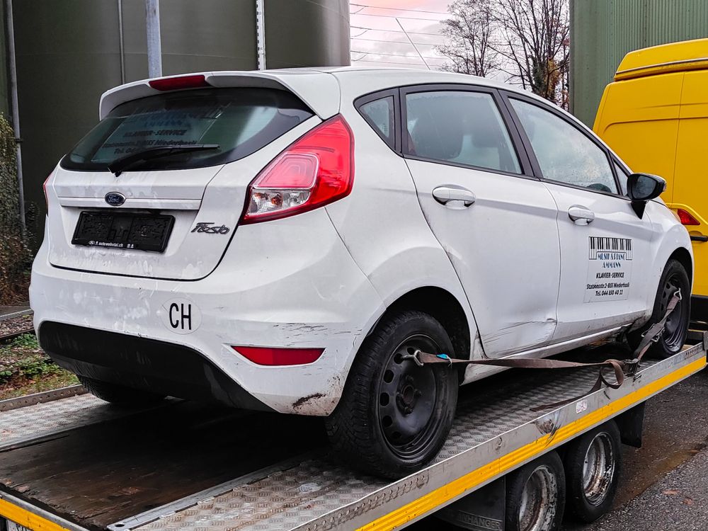 Faszinierend Auto Mit Motorschaden Ebenbildnull