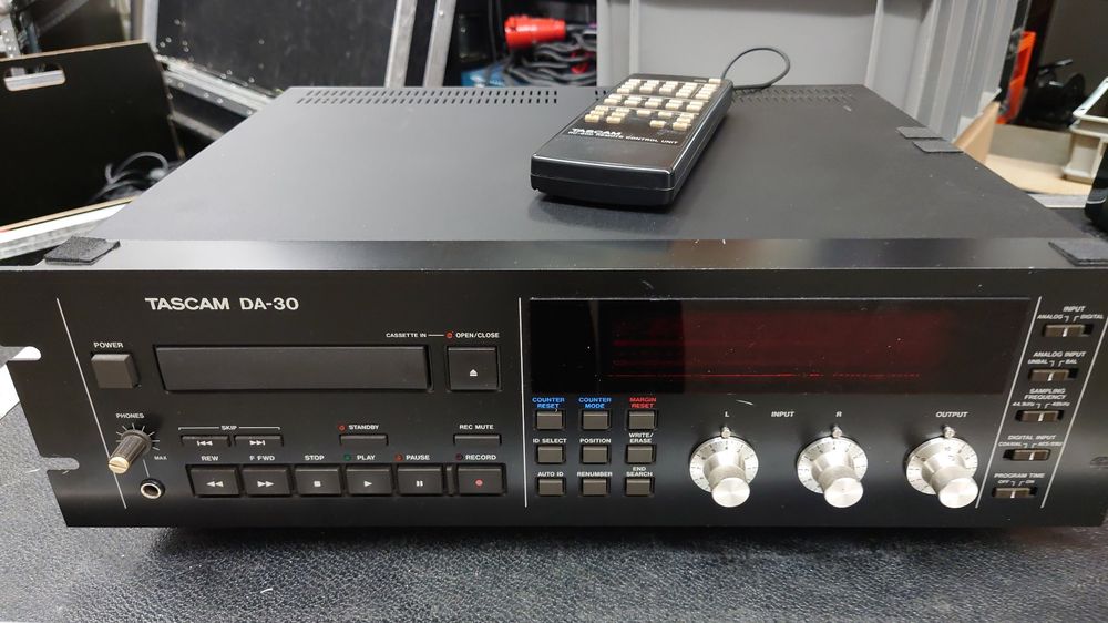 TASCAM DA-30 HighEnd prof. DAT-Recorder (Gebraucht) in St. Gallen für ...