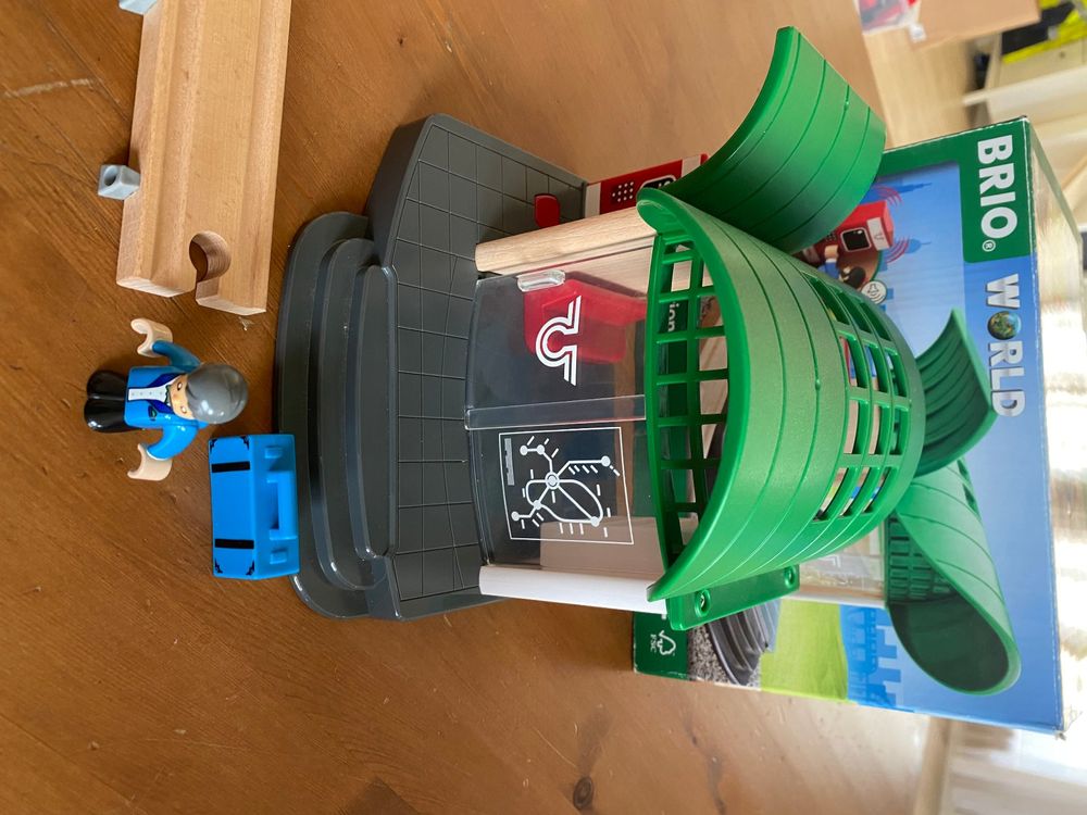 Brio Bahnhof mit Sound (33745) (Gebraucht) in Niederweningen für CHF 20 ...