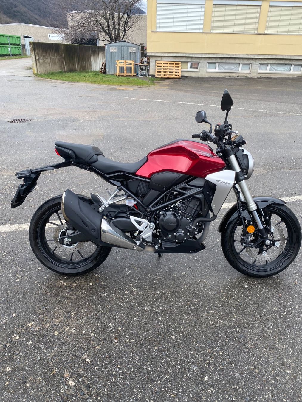 Honda CB 300 r