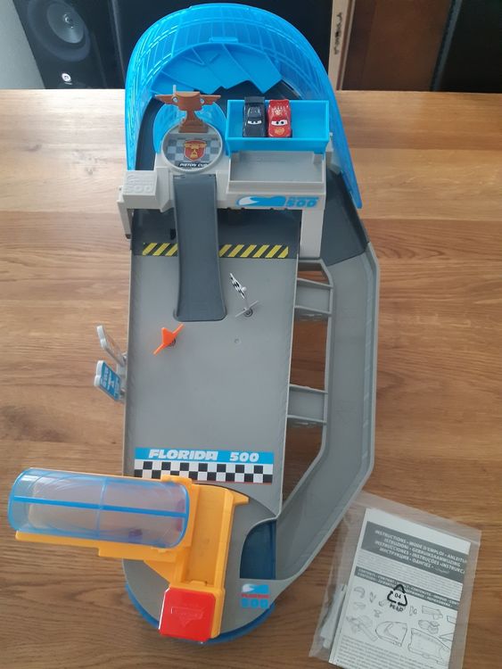 Cars Lightning McQueen Rennstrecke Florida 500 (Gebraucht) in Buchrain ...