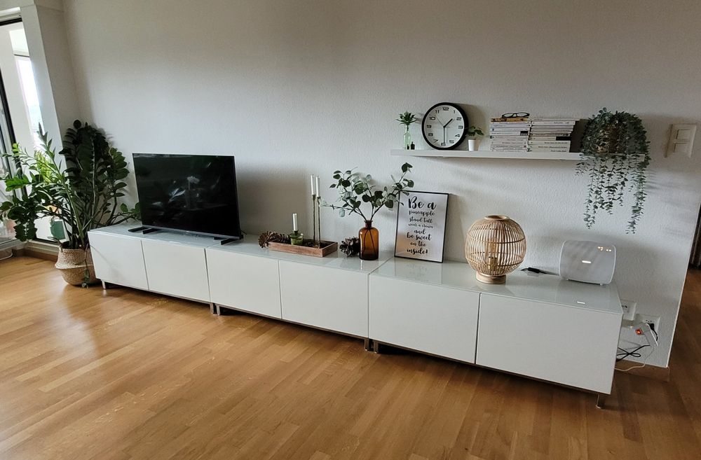 Sehr schönes, elegantes TV-Lowboard - Besta | Kaufen auf Ricardo