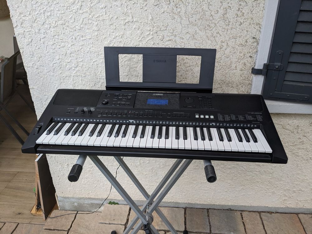 Yahama Keyboard PSR E453 (Gebraucht) in für CHF 85 – mit Lieferung auf ...