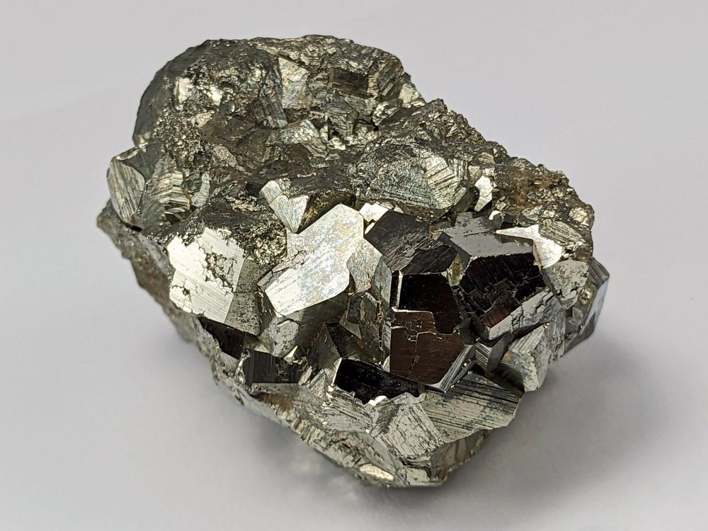 Pyrit Stufe aus Peru 6,4cm, 223 Gramm (Neu und originalverpackt) in Meilen für CHF 20 – mit ...