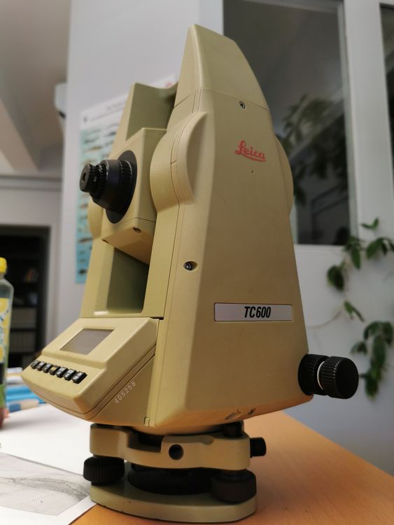Leica TC600 Tachymeter Theodolit, GKL23 (Gebraucht) in Trogen für CHF 210 – nur Abholung auf ...