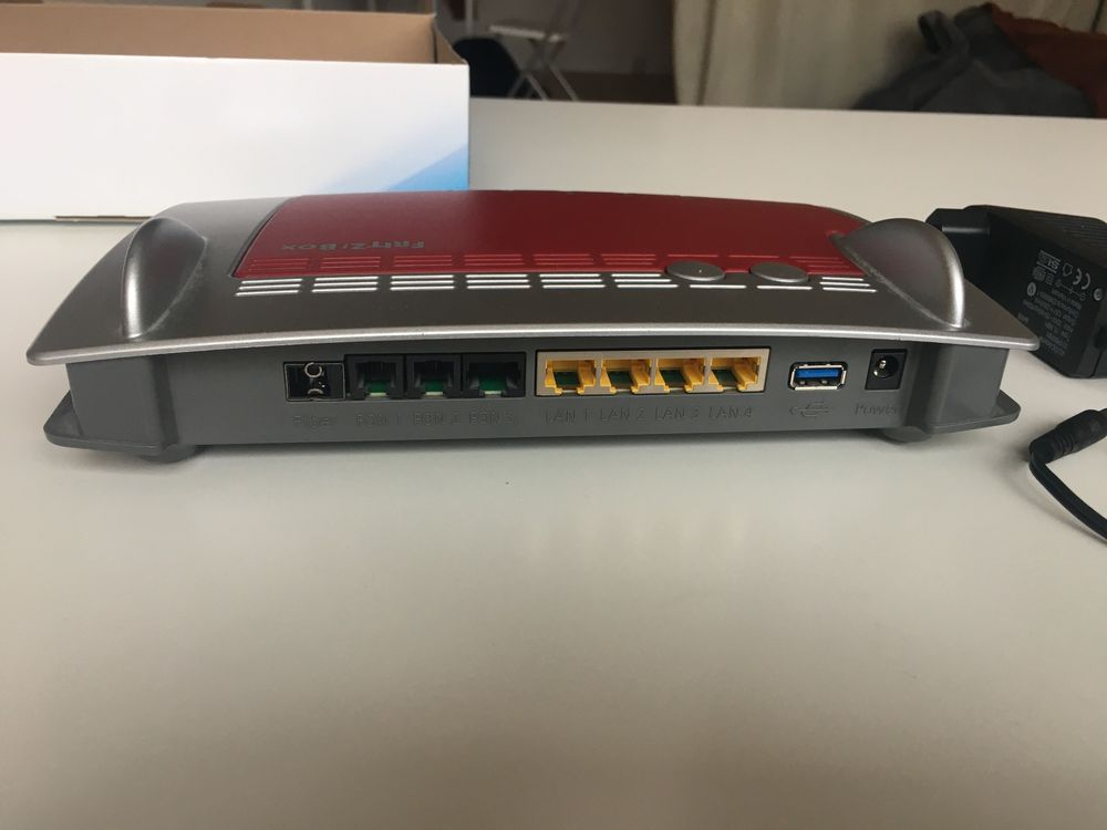 FRITZ!Box 5490 Gigabit WLAN Router mit Glasfaser | Kaufen auf Ricardo