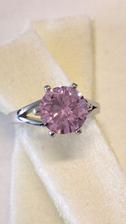 Schöner Ring mit rosa Stein (Gebraucht) in Ittigen für CHF 13 – mit ...