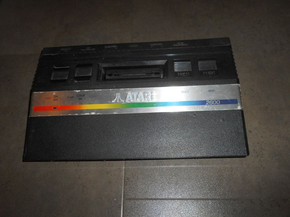 Atari 2600 Konsole (Defekt) in Recherswil für CHF 40 – mit Lieferung ... Atari 2600 Konsole (Defekt) in Recherswil für CHF 40 – mit Lieferung ...