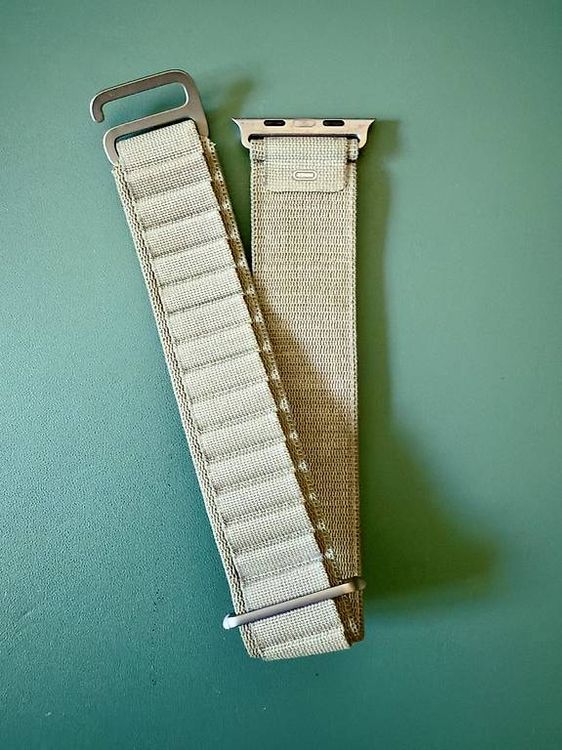 Apple Alpine Loop Band (Gebraucht) in Bonfol für CHF 50 – nur Abholung ...