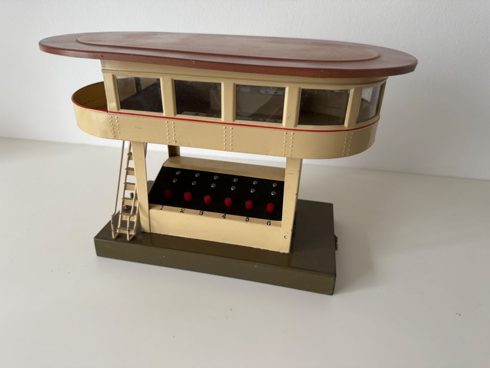 Märklin - uraltes Stellwerk (13729/6) mit Innenbeleuchtung (Gebraucht ...