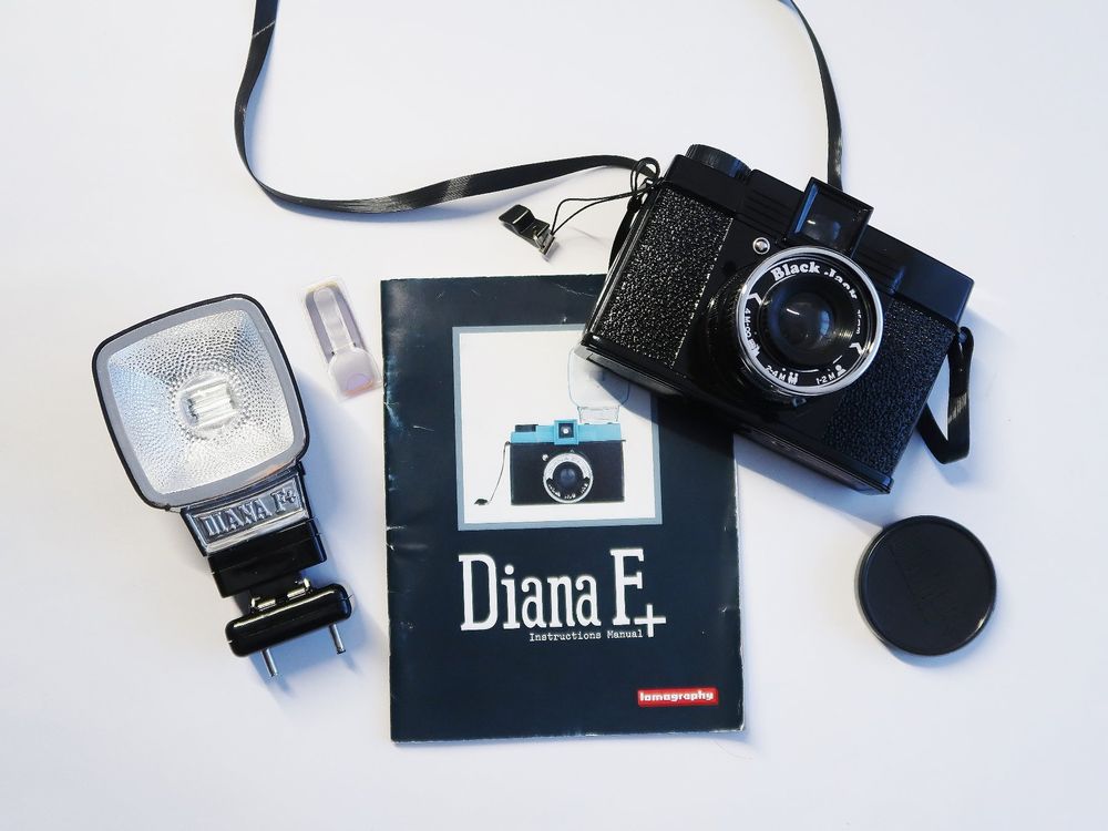 Lomo Kamera Lomography Diana F+ mit Zubehör und Anleitung | Kaufen auf ...