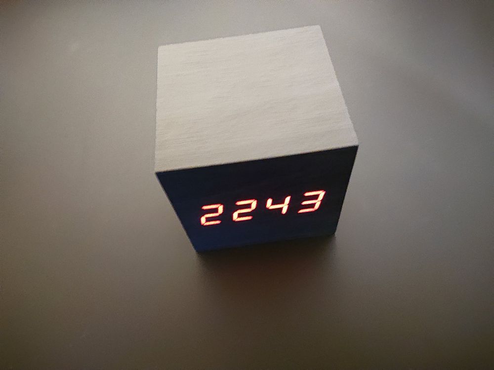 NEU - Digital Multi Info Cube Holz Design Voice Control LED (Neu und ...