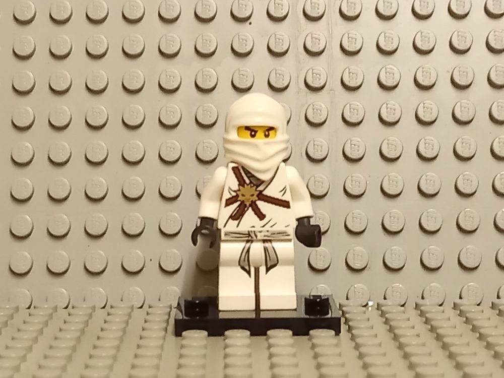 Lego Ninjago njo001 Zane Golden Weapons (Gebraucht) in Derendingen für ...
