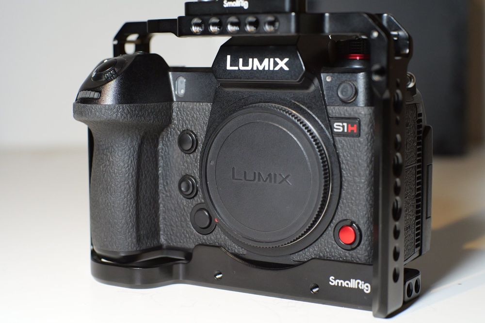 Lumix S1H mit SmallRig Cage & Zubehör (Gebraucht) in Tecknau für CHF ...