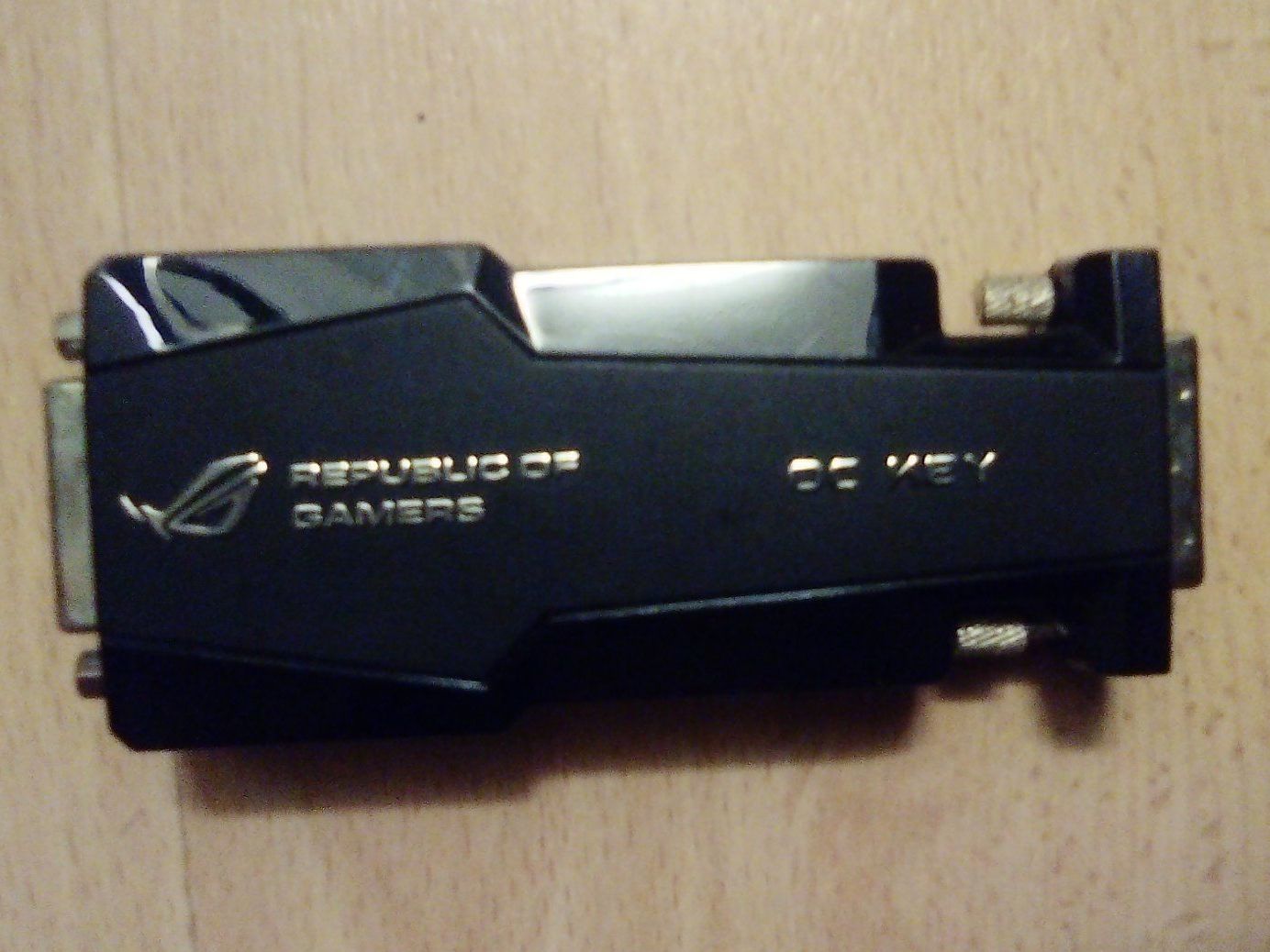 ASUS ROG OC Key Republic of Gamers Overclock Key in Echtzeit (Neu ...