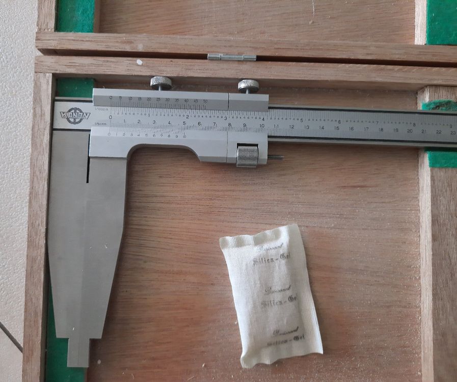 Schieblehre gross bis 60 cm in Holzbox (Gebraucht) in Hausen AG für CHF ...