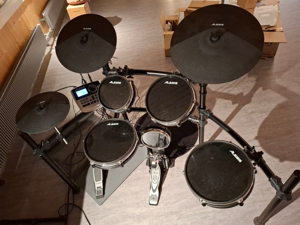 Alesis, Elektronik Schlagzeug, DM8 Pro Kit (Gebraucht) in Malix für CHF ...