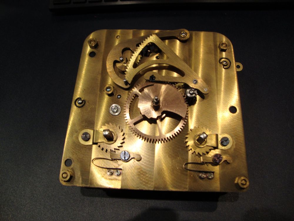 Le Castel Uhrwerk (Gebraucht) in Stettlen für CHF 51 – mit Lieferung ...