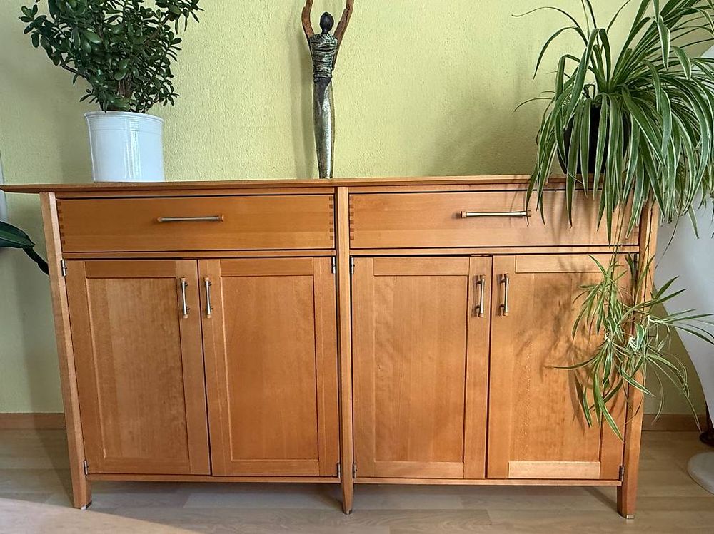 Tisch und Sideboard von Team 7, vier Stühle (Gebraucht) in Eglisau für ...
