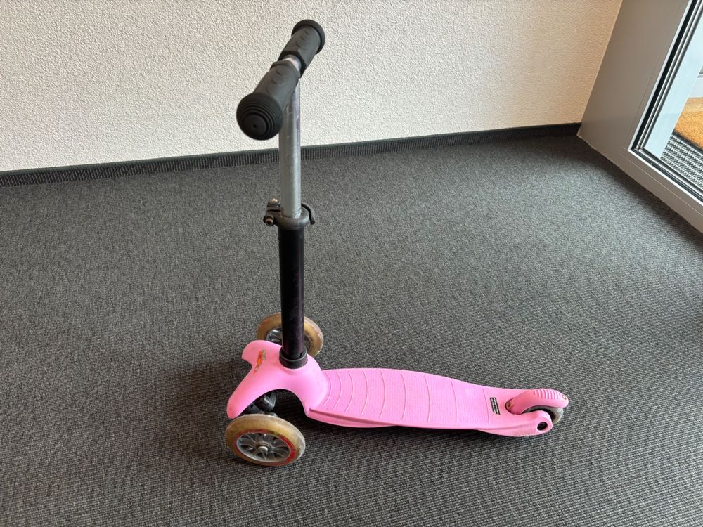 Pink Micro Mini 3-Wheel Scooter Adjustable Handlebar | Kaufen auf Ricardo