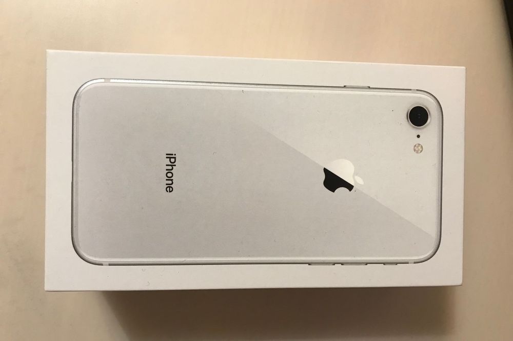 iPhone 8 Silver Box Originalverpackung | Kaufen auf Ricardo
