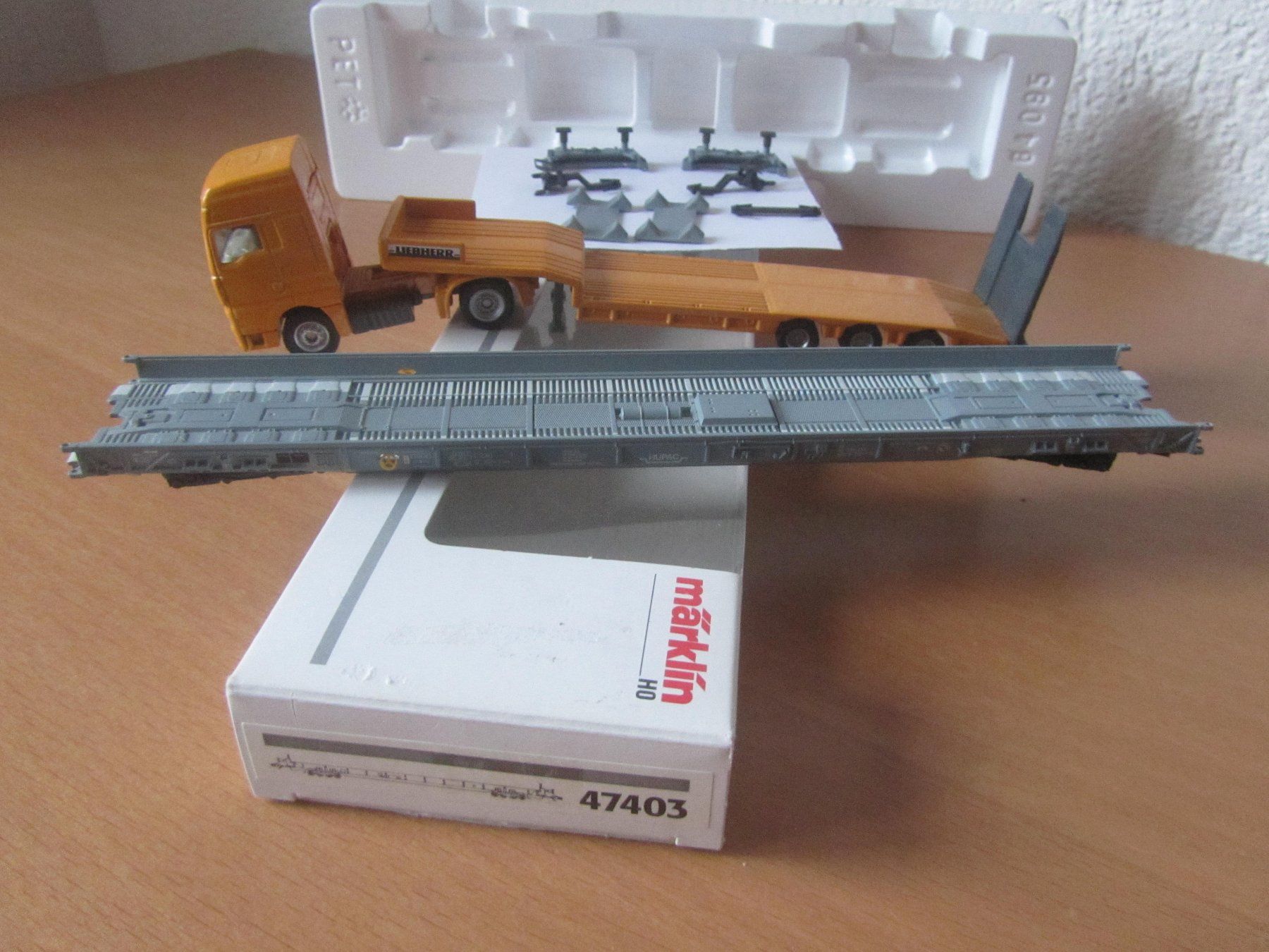 Märklin HO 47403 Niederflurwagen SBB-CFF-FFS + LKW Liebherr (Neuf (Voir ...