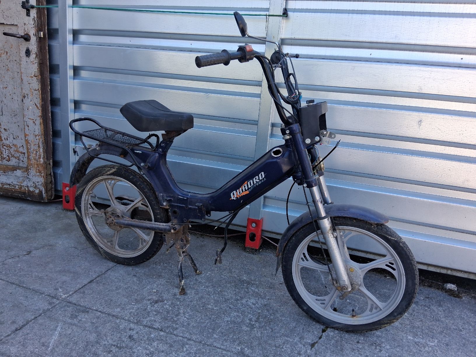 Töffli Mofa Moped TOMOS Quadro (Defekt) in Burgdorf für CHF 99 – nur ...