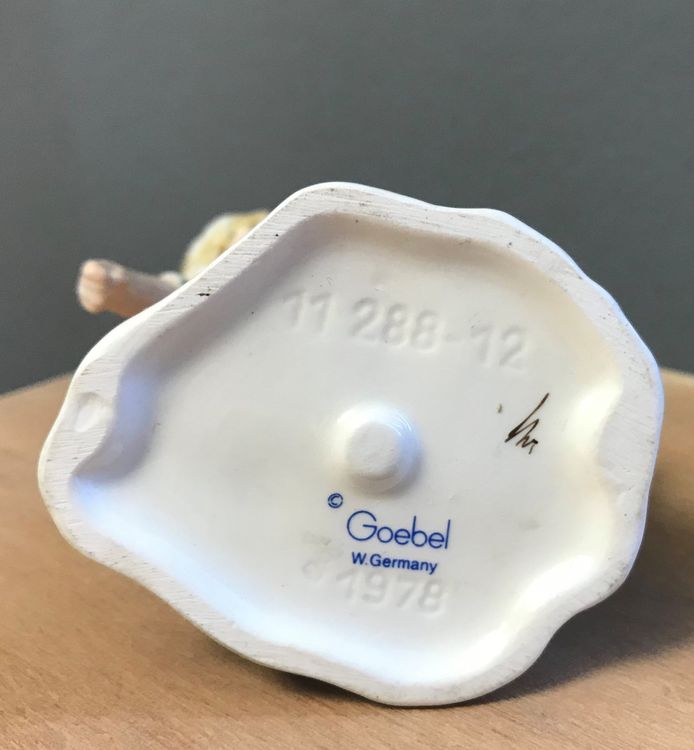 Alte GOEBEL Figur Junge mit Huhn + Eimer 12 cm von 1978 | Kaufen auf ...