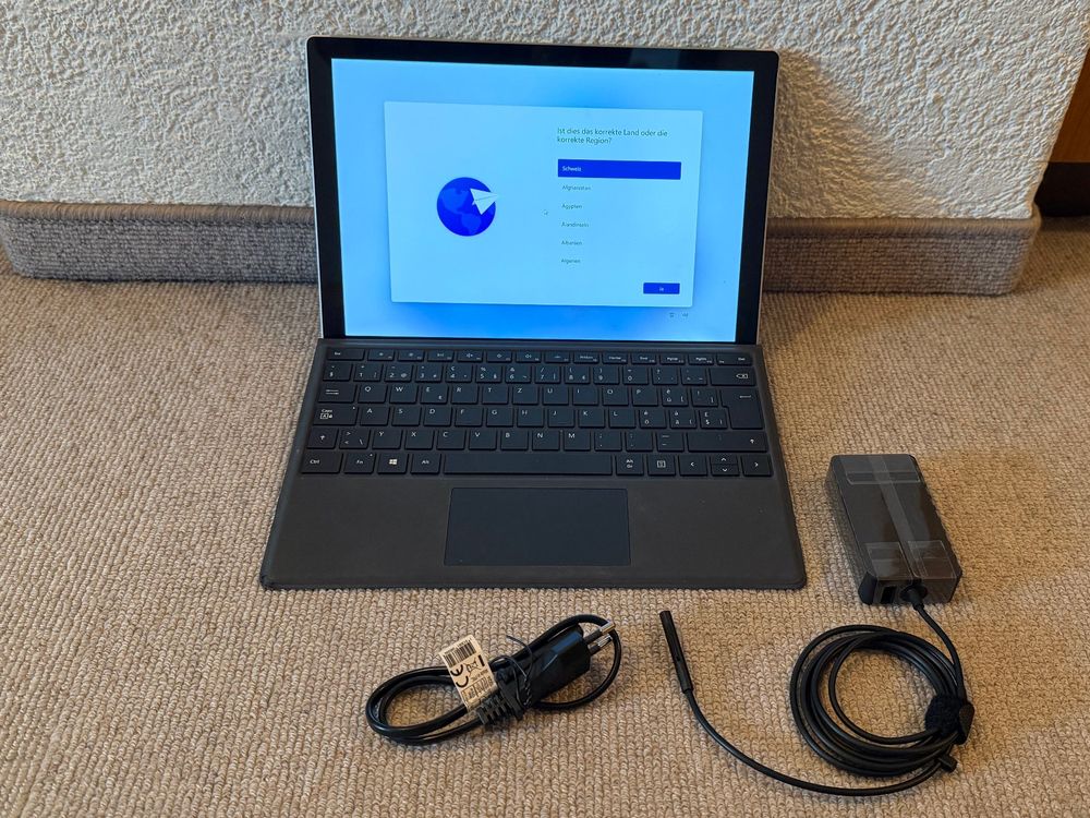 Surface Pro (Gen 5) | i5 | 8GB RAM | 256GB SSD | Win 11 Pro (Gebraucht ...