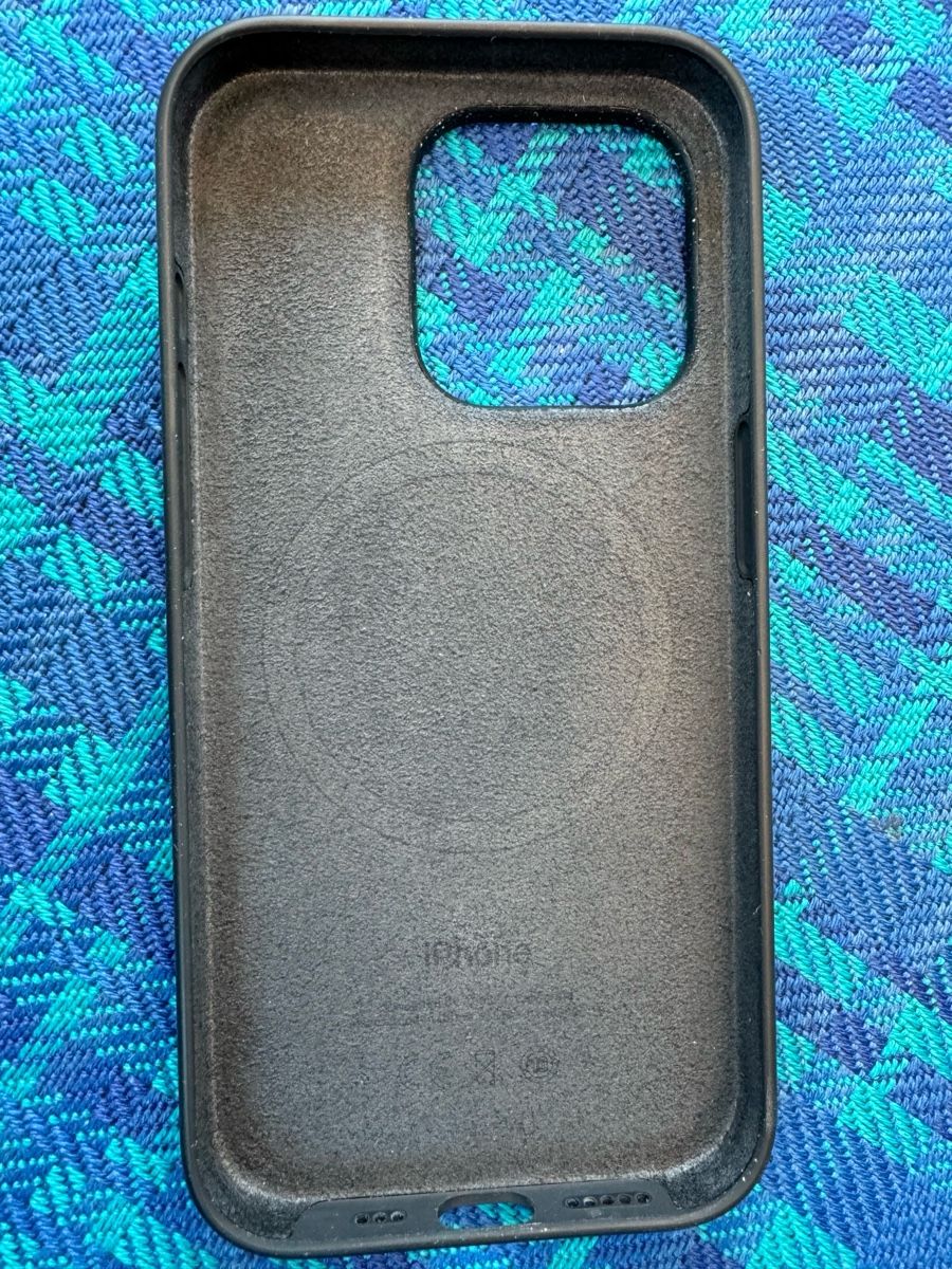 Apple Silicone Case (for iPhone 15 Pro) (Gebraucht) in Zürich für CHF ...