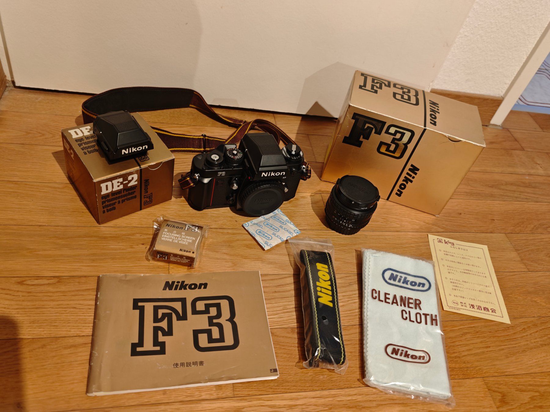 Nikon F3 mit OVP & 35mm f2.5 Objektiv sowie Zubehör (Gebraucht) in ...