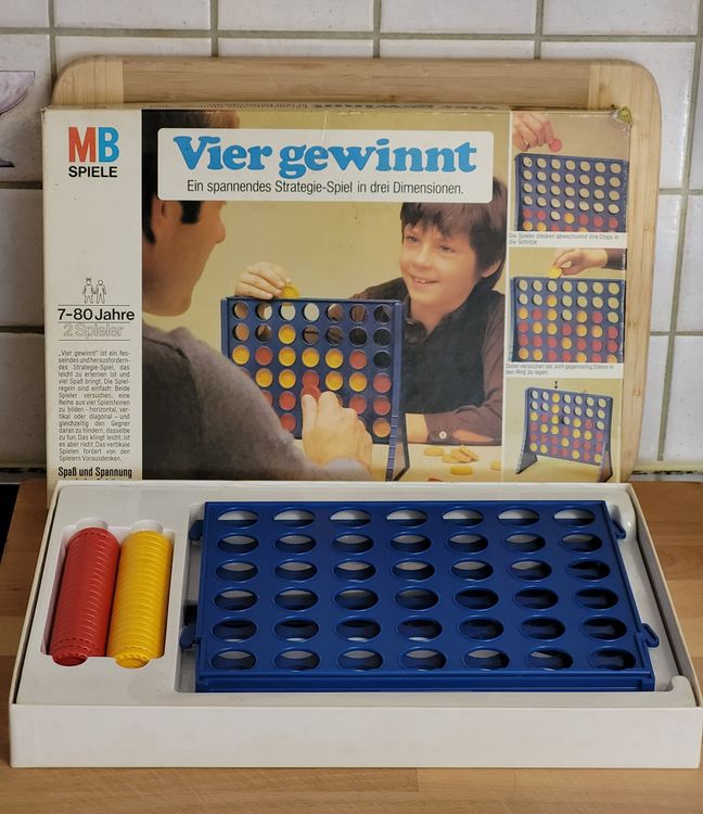 MB präsentiert das Orginal Kult-Spiel vier gewinnt von 1975 | Kaufen auf Ricardo
