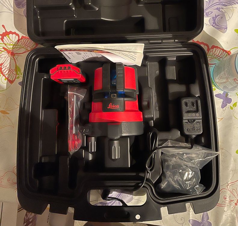 Leica Laser „Lino L4P1“ (Neu und originalverpackt) in Bern für CHF 319 ...