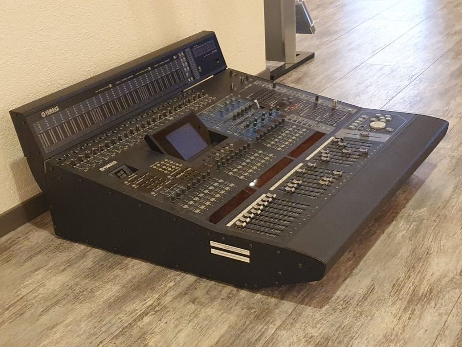 Mischpult Yamaha DM 2000 | Kaufen auf Ricardo