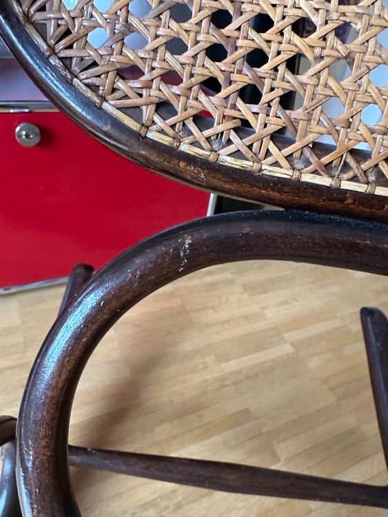 Thonet Schaukelstuhl Nr. 10 Bugholz Sessel 1900 antik (Gebraucht) in Basel für CHF 270 – nur ...