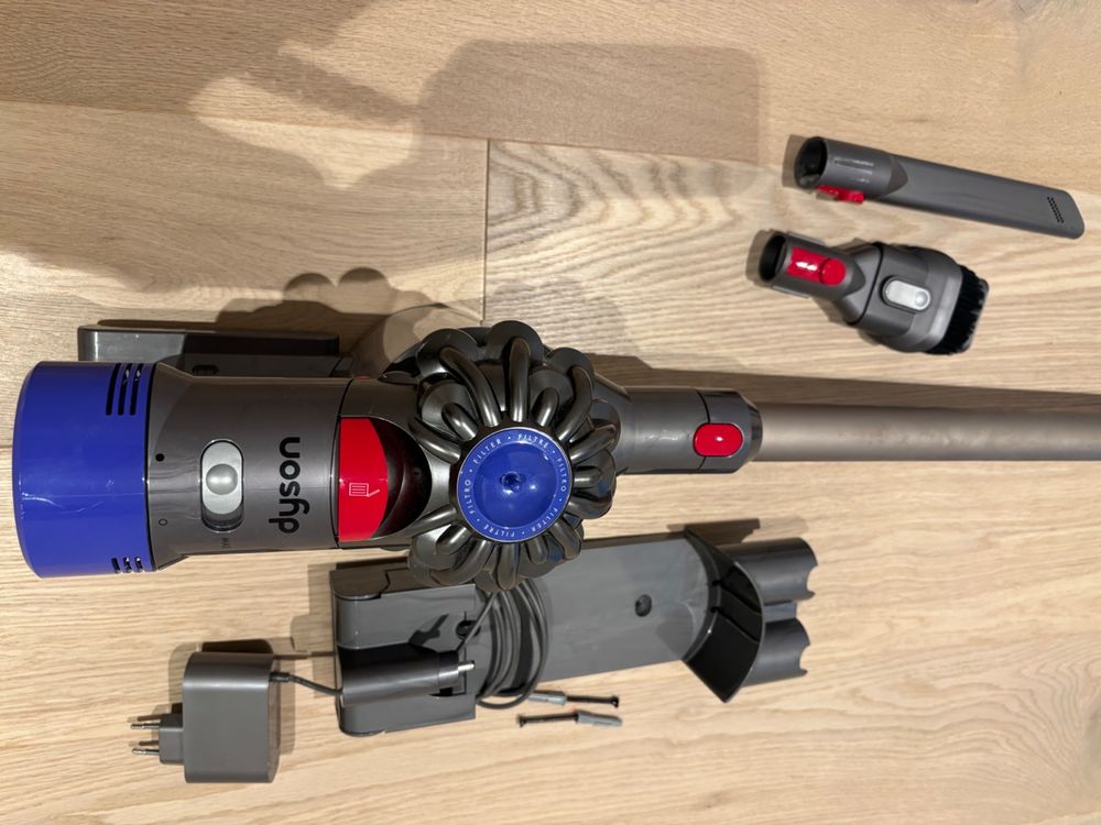 Dyson Kabelloser Staubsauger | Kaufen auf Ricardo