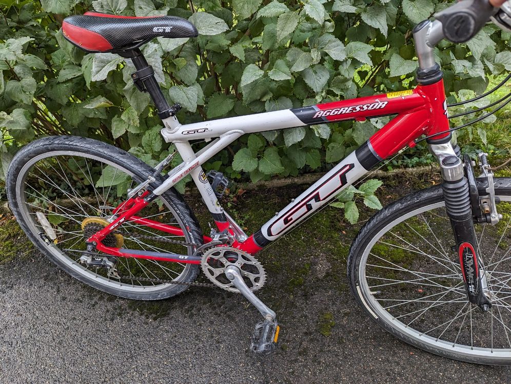 GT Aggressor Mountain Bike Red/White (Gebraucht) in Zürich für CHF 100 ...