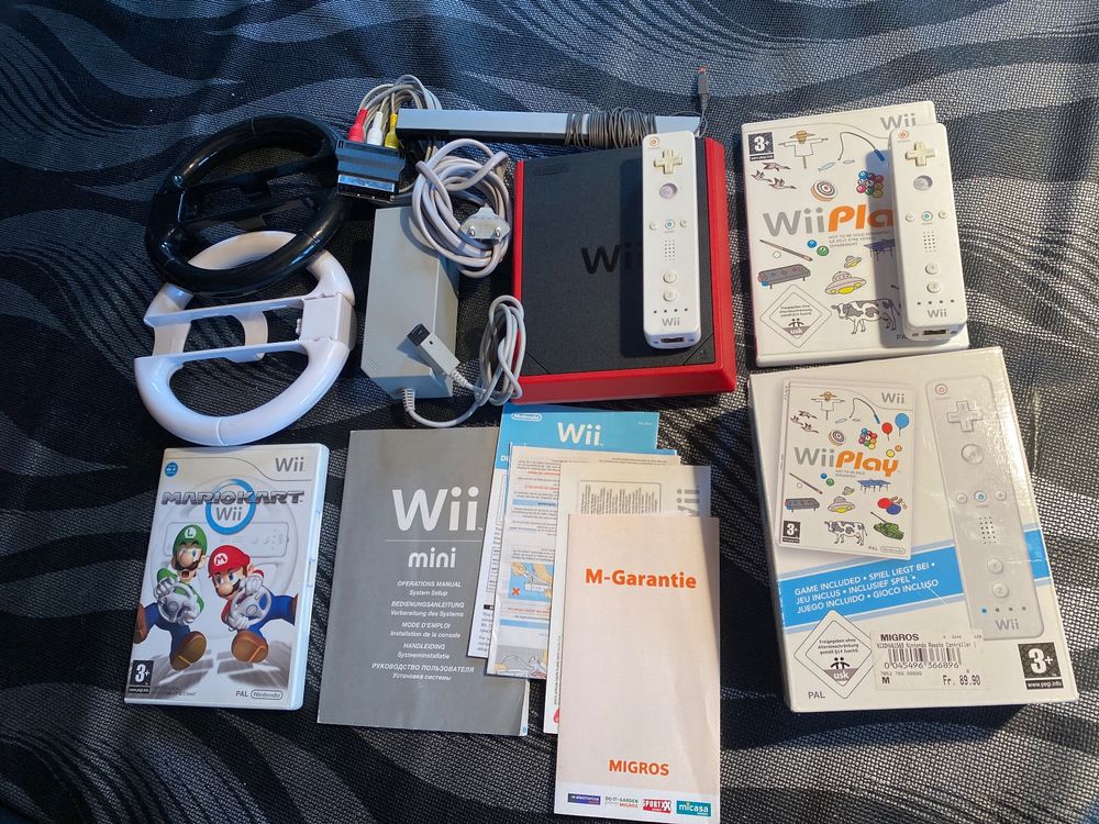 Nintendo Wii Mini Konsole+ Mario Kart 2 Lenkräder +Wii Play (Gebraucht ...