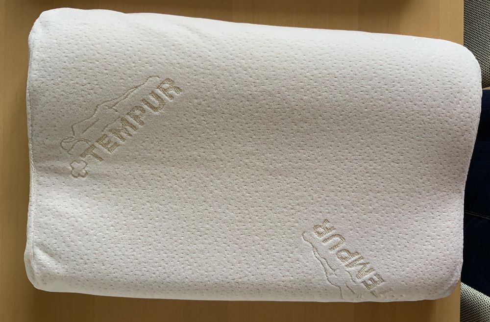 Tempur Kissen shape, ca. 48 x 32, eins von dreien | Kaufen auf Ricardo