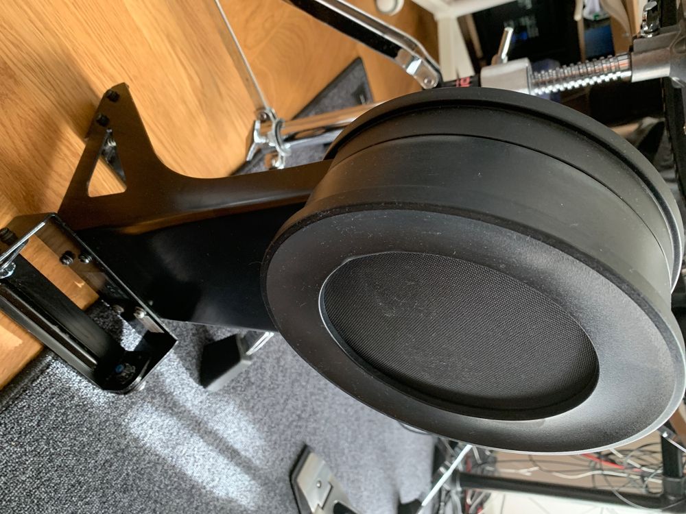 Roland KD-10 Kickpad stabil+leise Bassdrum 2Jährig aus TD27 (Gebraucht ...