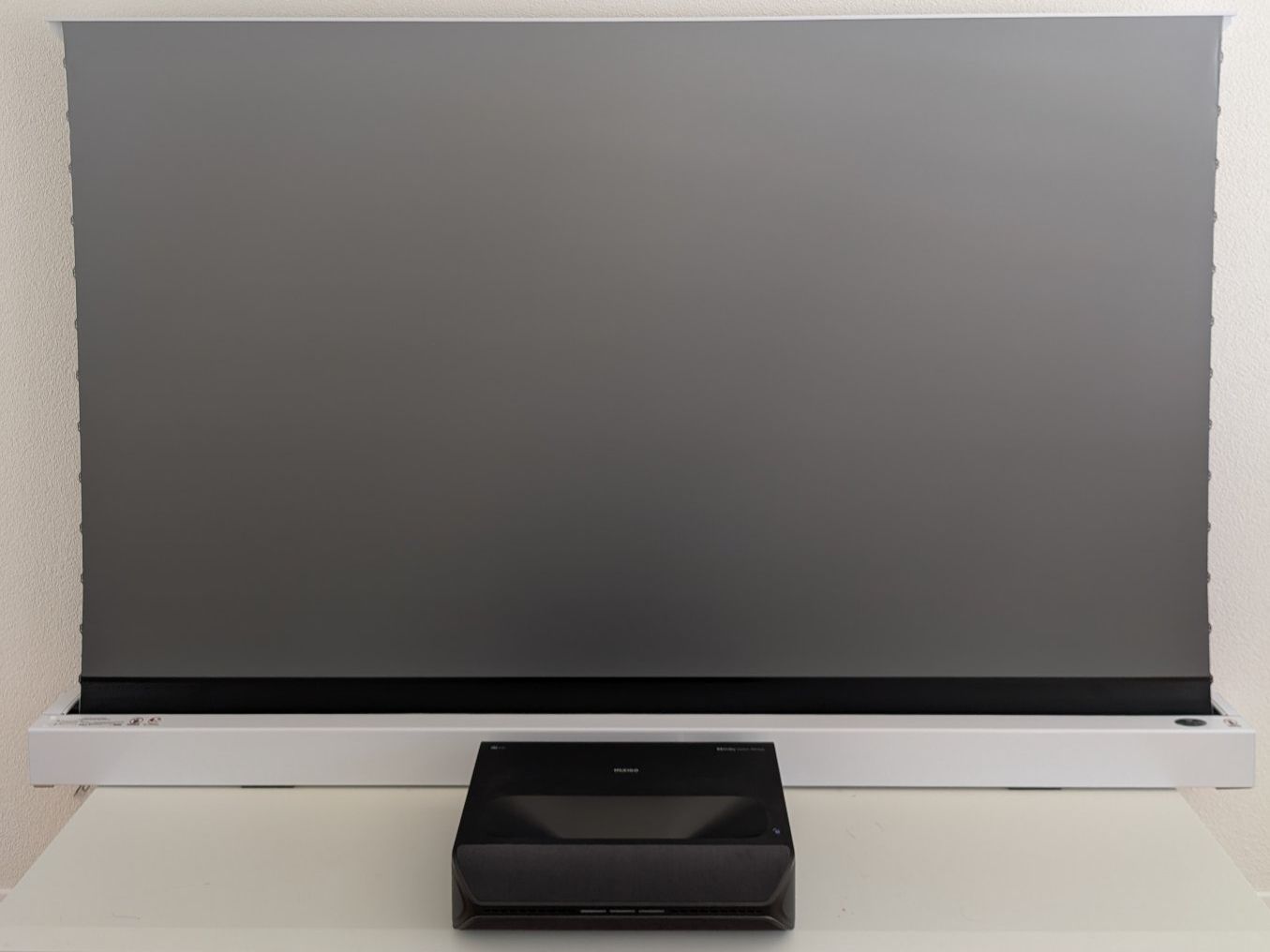 Vividstorm S Pro 100" elektr. ALR Leinwand für UST-Beamer (Gebraucht ...