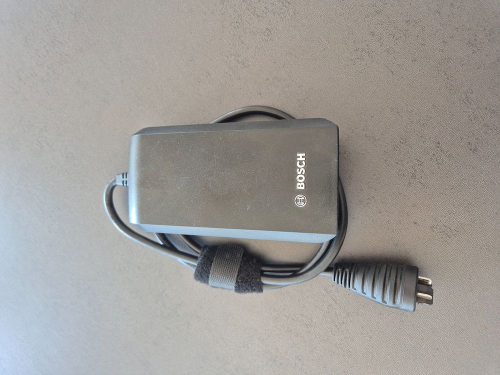 Bosch Compact Charger BCS230 2A eBike | Kaufen auf Ricardo