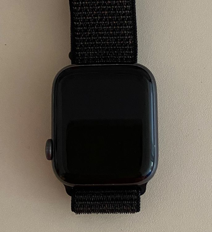 Apple Watch Series 4 (GPS) 44 mm Aluminium | Kaufen auf Ricardo