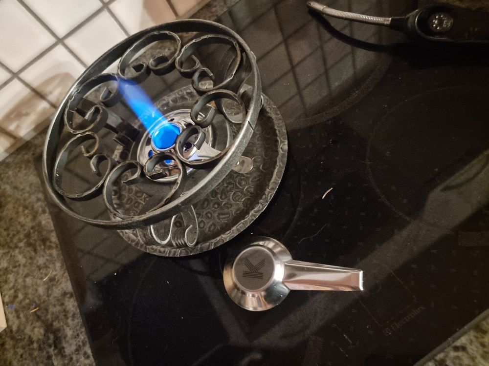 kisag Rechaud für Brennsprit aus Gusseisen (Gebraucht) in Grossaffoltern für CHF 19 – mit ...