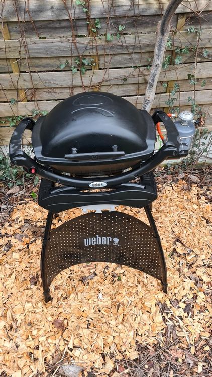 Barbecue Weber Q100 (Gebraucht) in Martigny für CHF 50 – nur Abholung ...