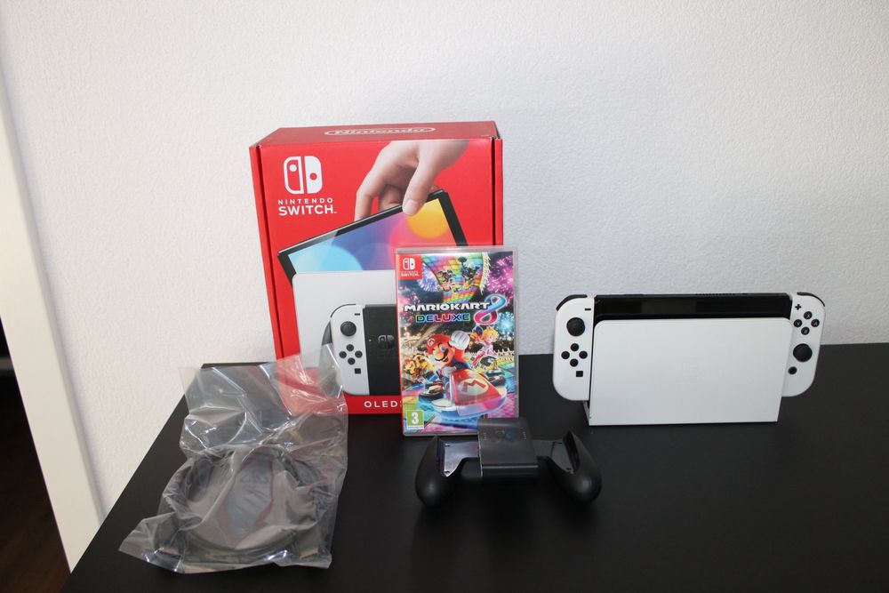 NINTENDO Switch OLED blanc 64 GB + Mario Kart 8 Deluxe (Neuf avec ...