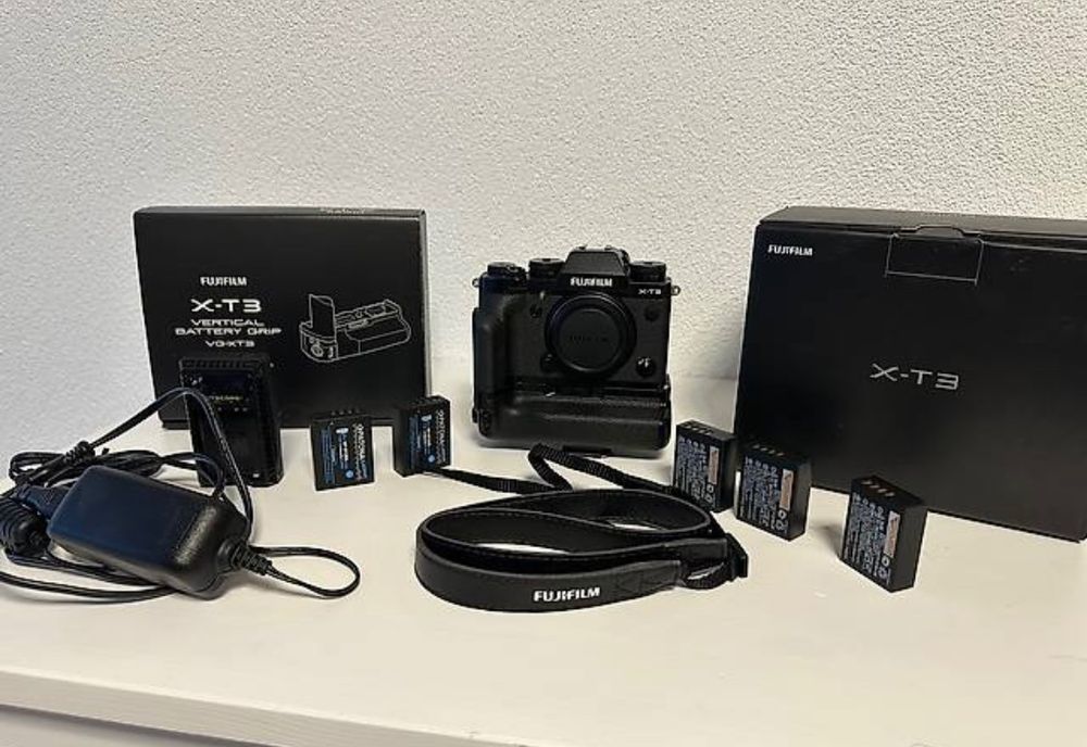 Fujifilm X-T3 + VG-XT3 Battery Grip und mehr (Gebraucht) in Einsiedeln ...