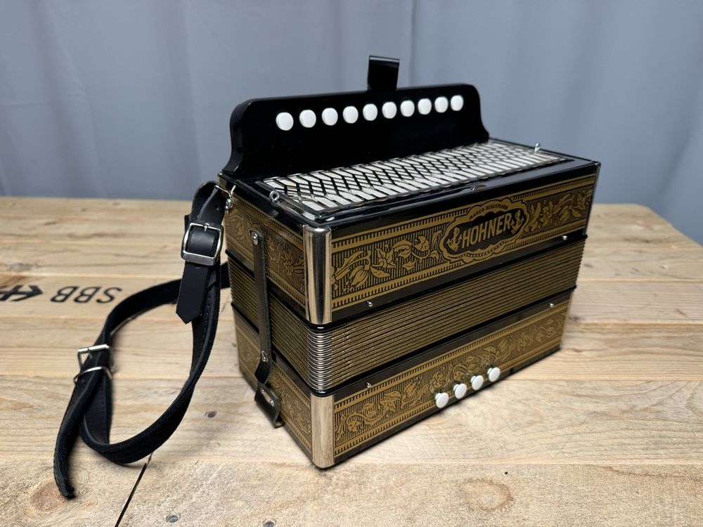 Hohner Einreiher Stimmung C, diatonische Handharmonika (Gebraucht) in ...