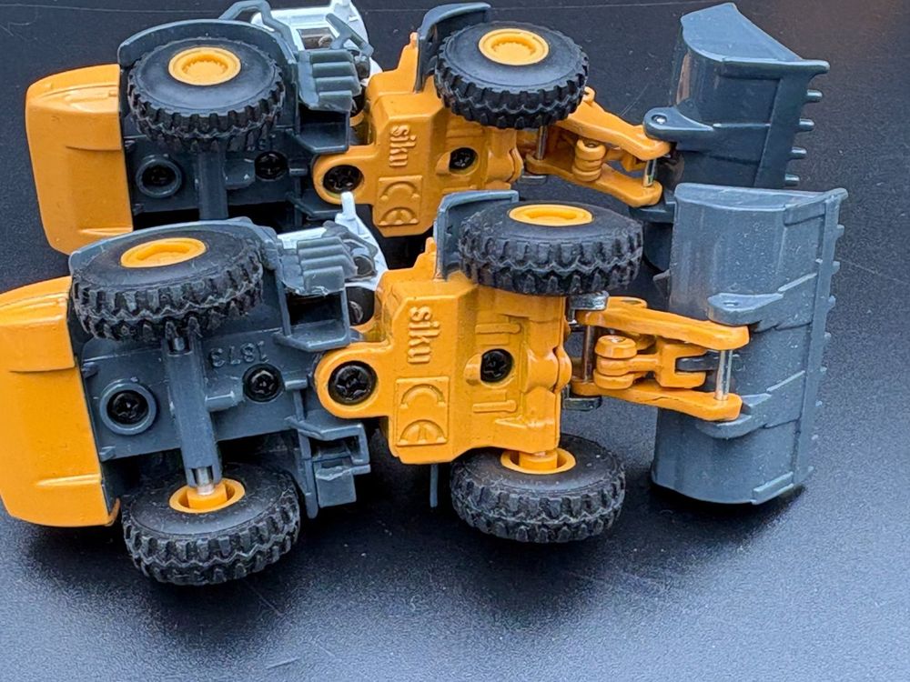 Siku Bagger Fahrzeuge und Tieflader Liebherr Set ab 1.- (Neu (gemäss ...